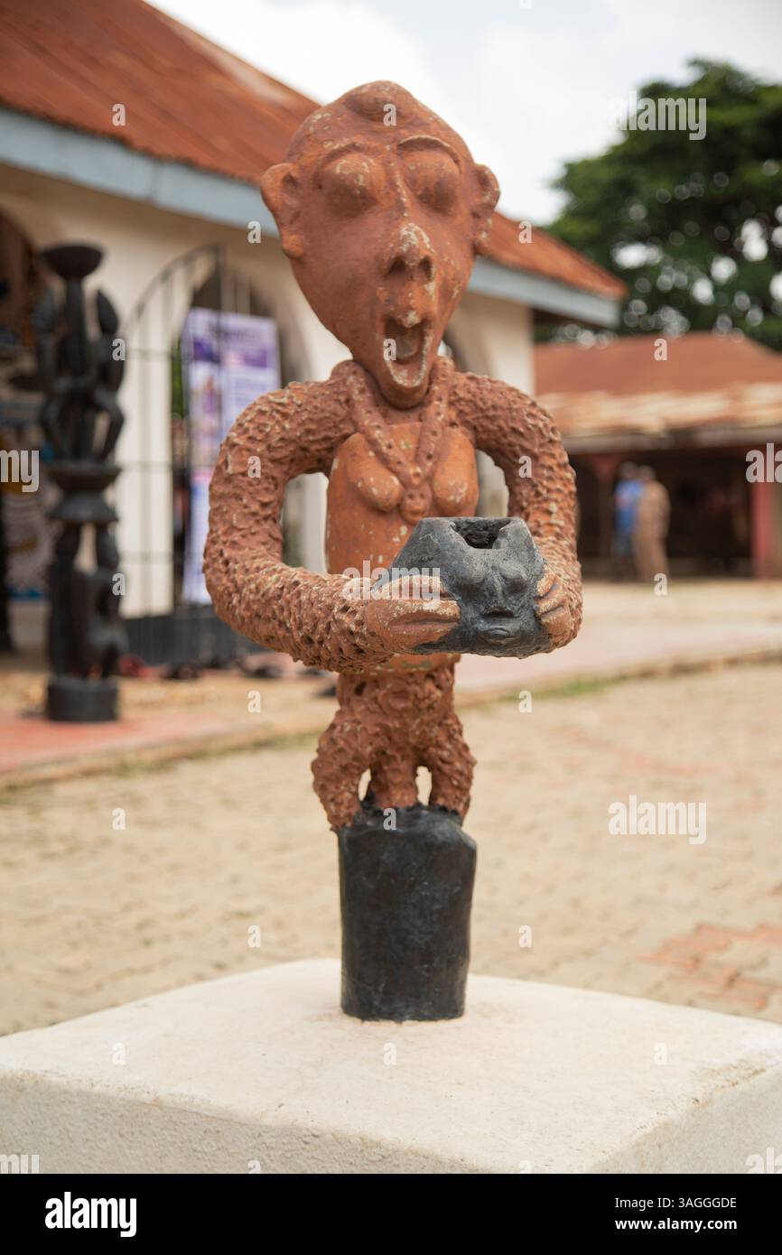 Oyo Alaafin Palace and its Arts built about 200 years ago by Atiba ...