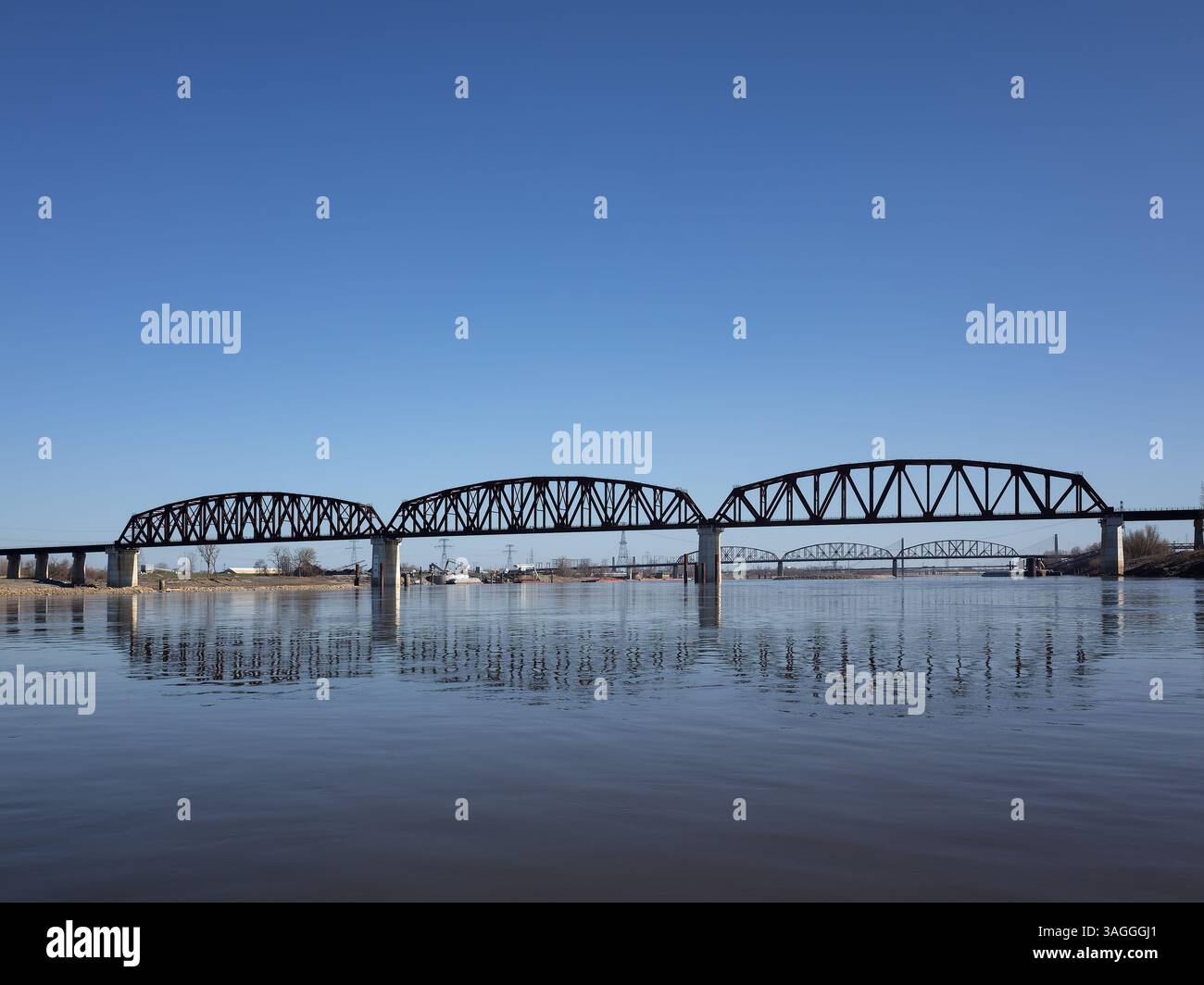 Mississippi River Canoe Trip, Location: St. Louis MO Stock Photo - Alamy