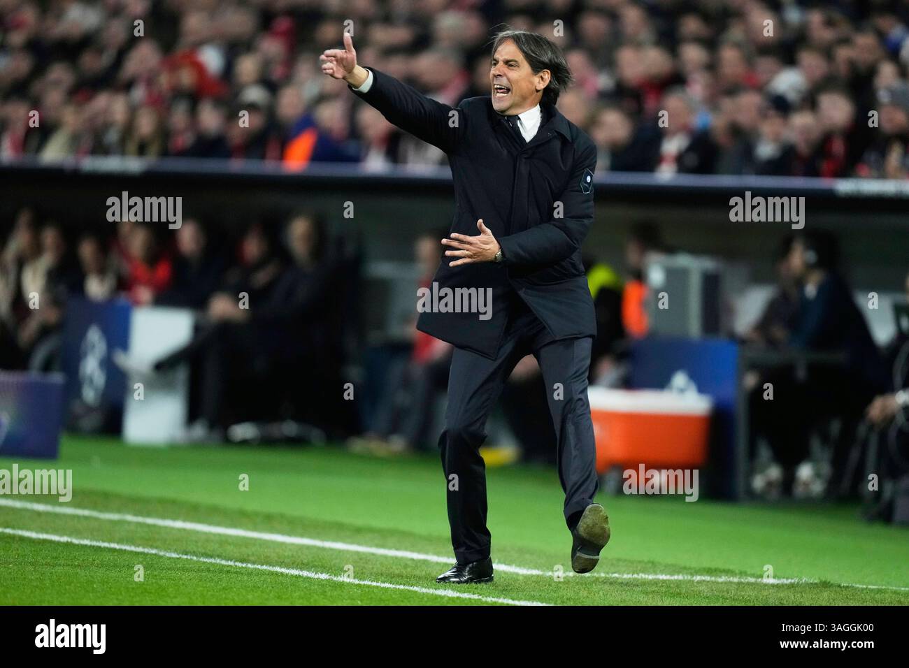 Inter Milan's head coach Simone Inzaghi reacts during the Champions ...