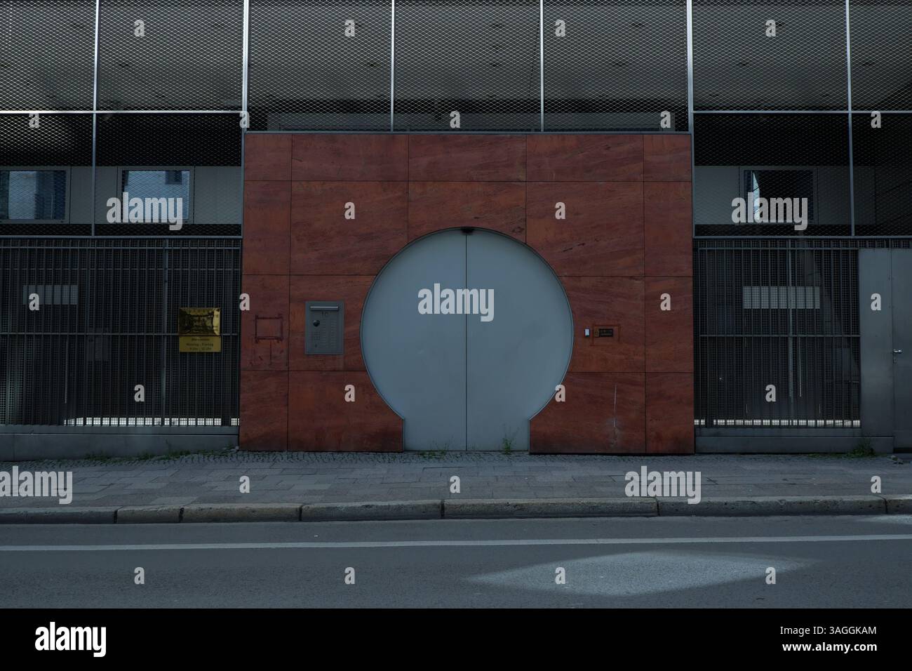 Consular entrance hi-res stock photography and images - Alamy