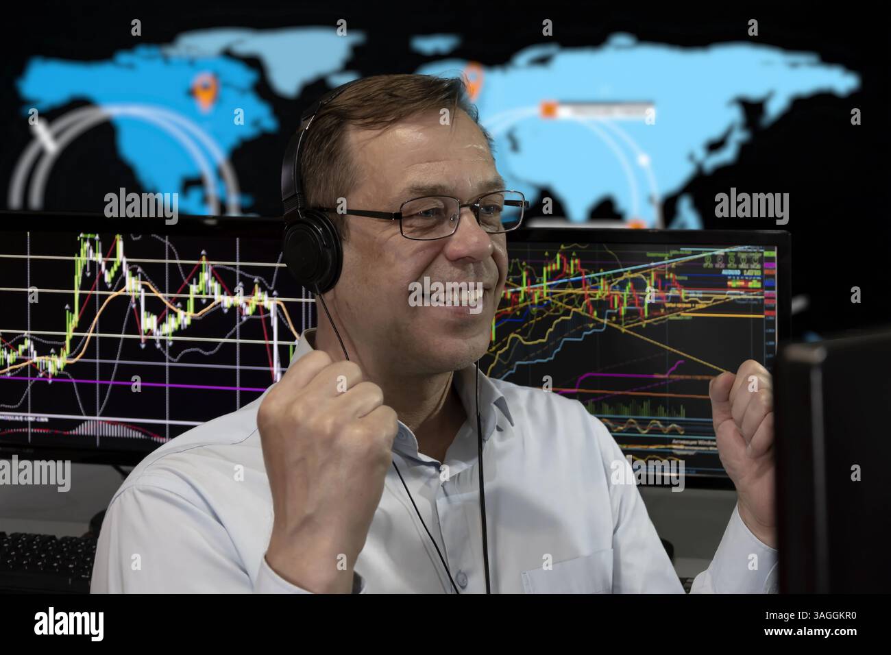 Stock market data tableau hi-res stock photography and images - Alamy