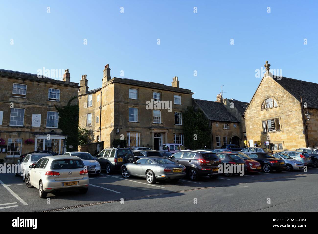 The High Street in Chipping Campden England UK in the Cotswolds car ...