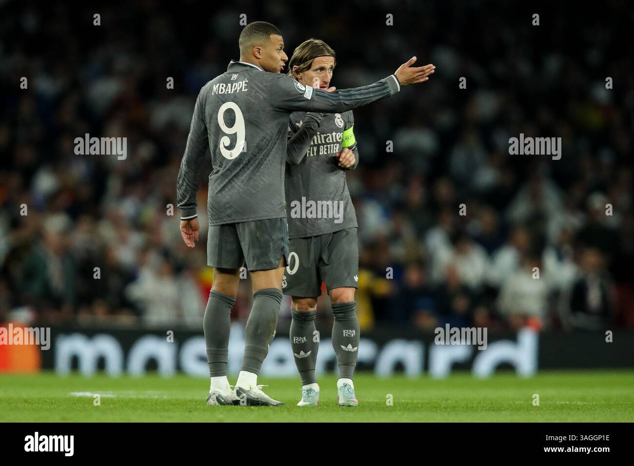 Kylian mbappé real madrid hi-res stock photography and images - Alamy