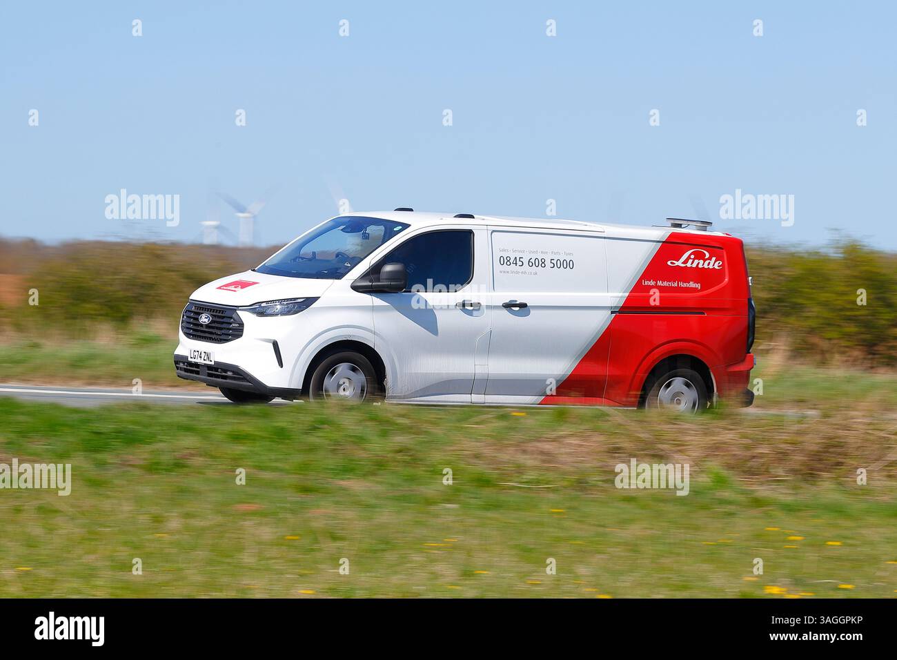 Linde company vehicles hi-res stock photography and images - Alamy