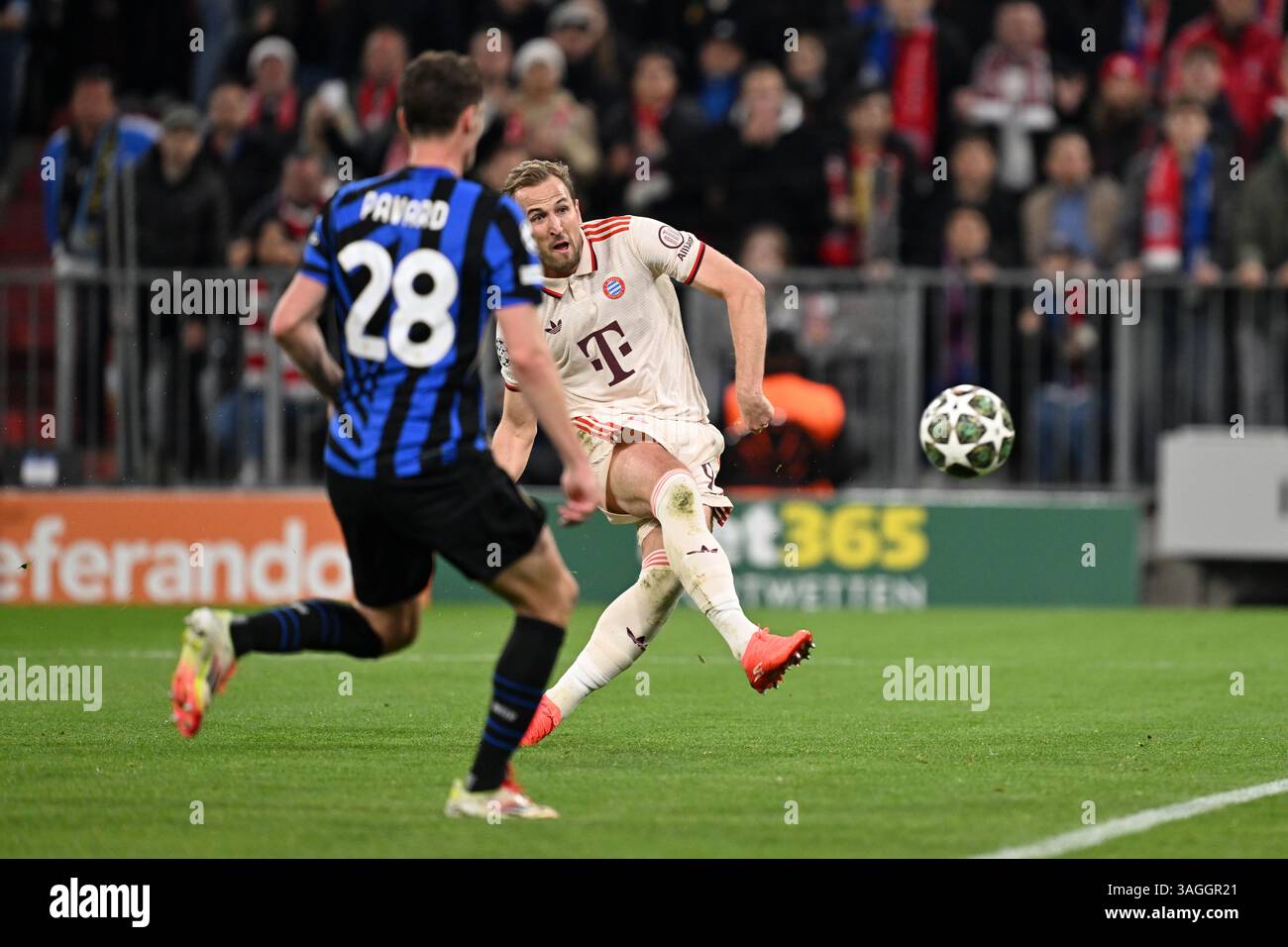 Munich, Germany. 08th Apr, 2025. Soccer, Champions League, FC Bayern ...