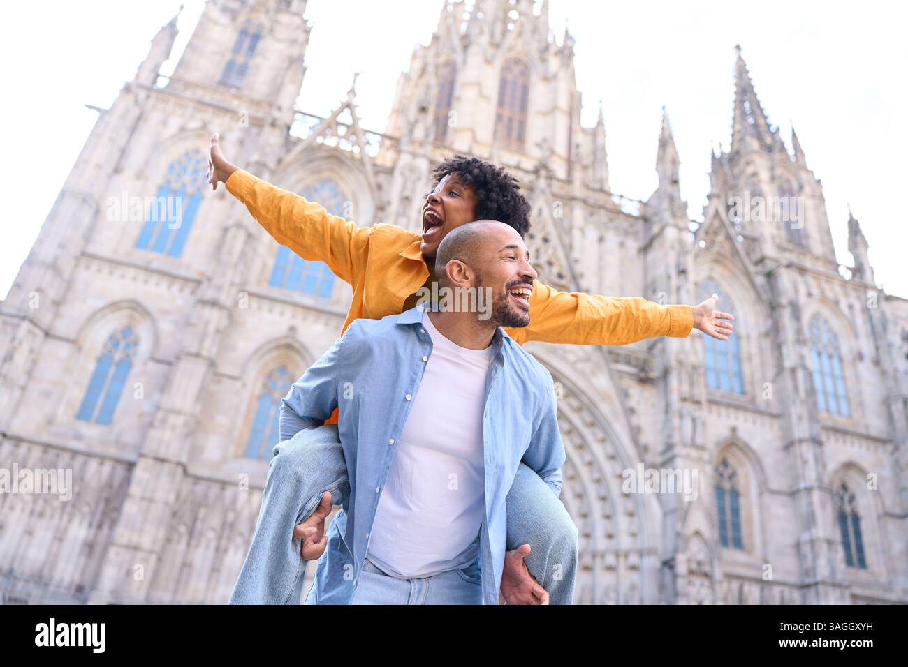 Tourists couple having fun in barcelona visiting cathedral Stock Photo ...