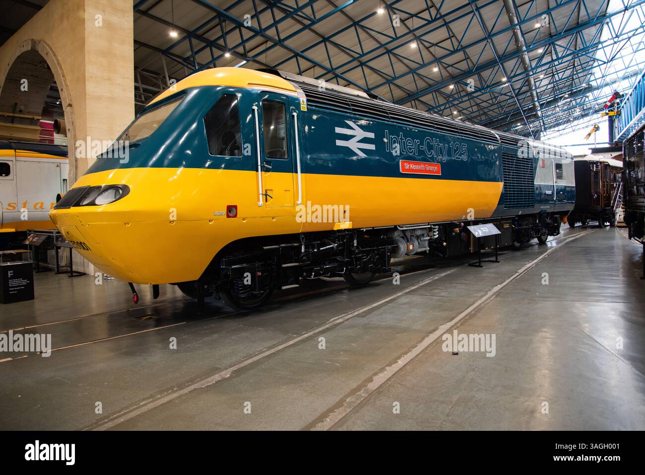 Sir Kenneth Grange, Class 43 High Speed Train (HST). More commonly ...