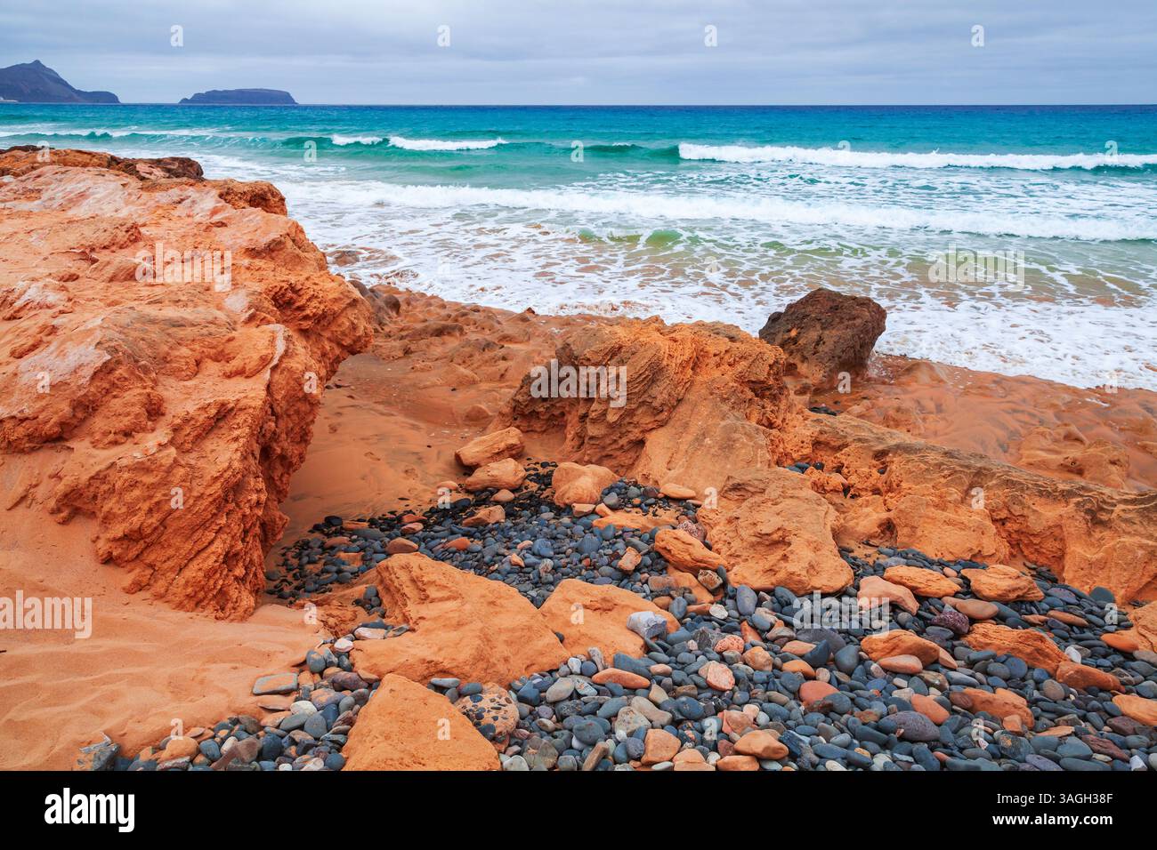 Vivid coastal scene featuring waves hi-res stock photography and images ...