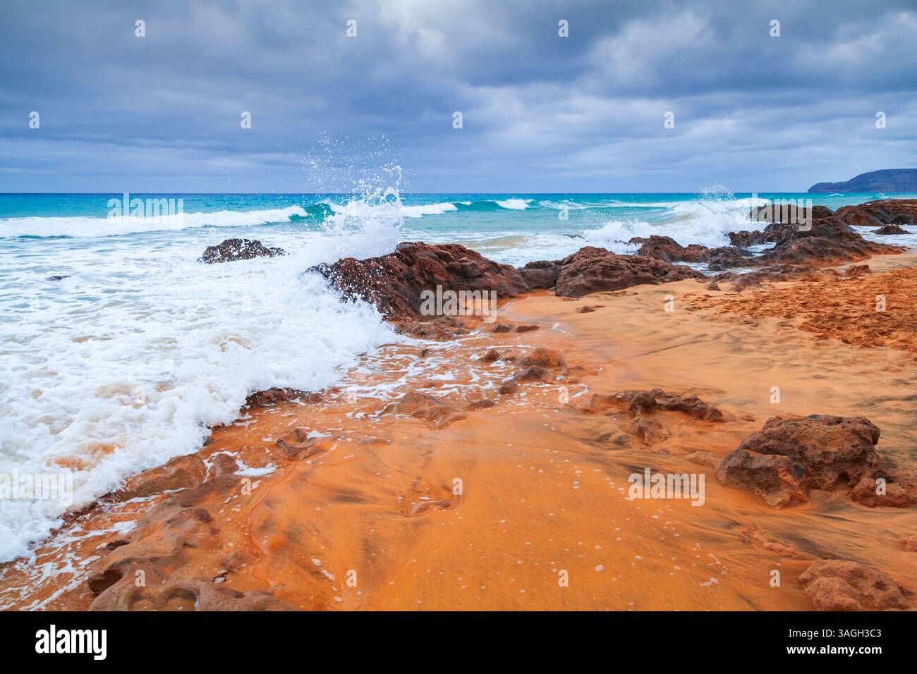 Dynamic ocean scenery showcasing hi-res stock photography and images - Alamy