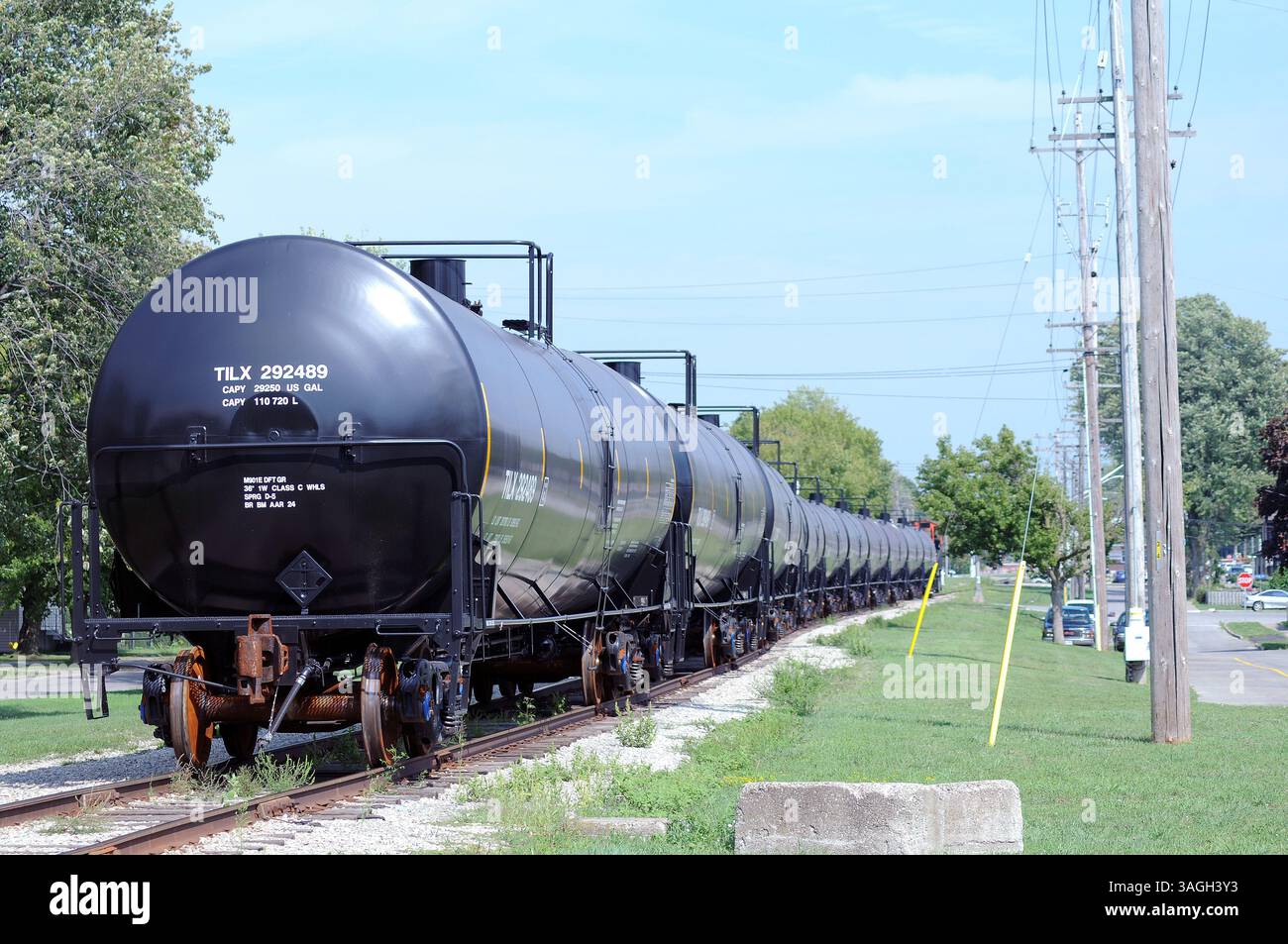Trillium Railway "108" with a train of tank cars at Park Street, Port ...