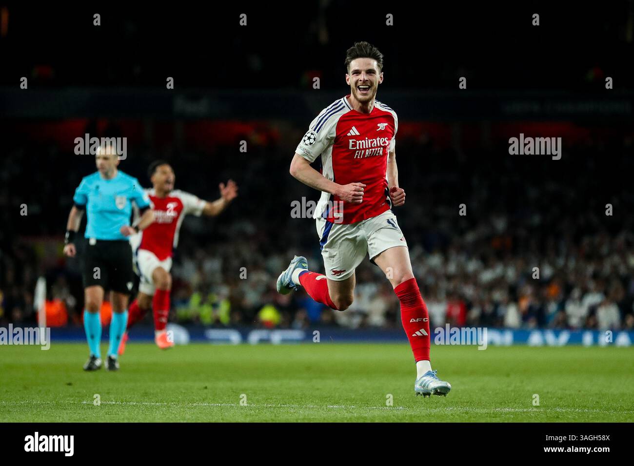 Declan Rice of Arsenal celebrates his goal to make it 2-0 during the ...