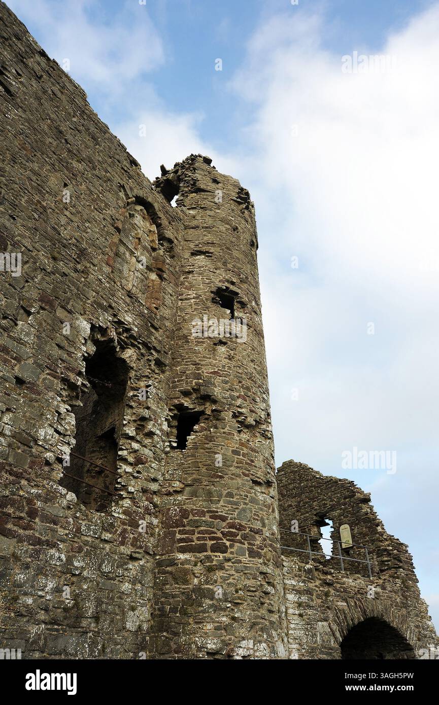 Rear of the Gatehouse at Llansteffan Castle Stock Photo - Alamy