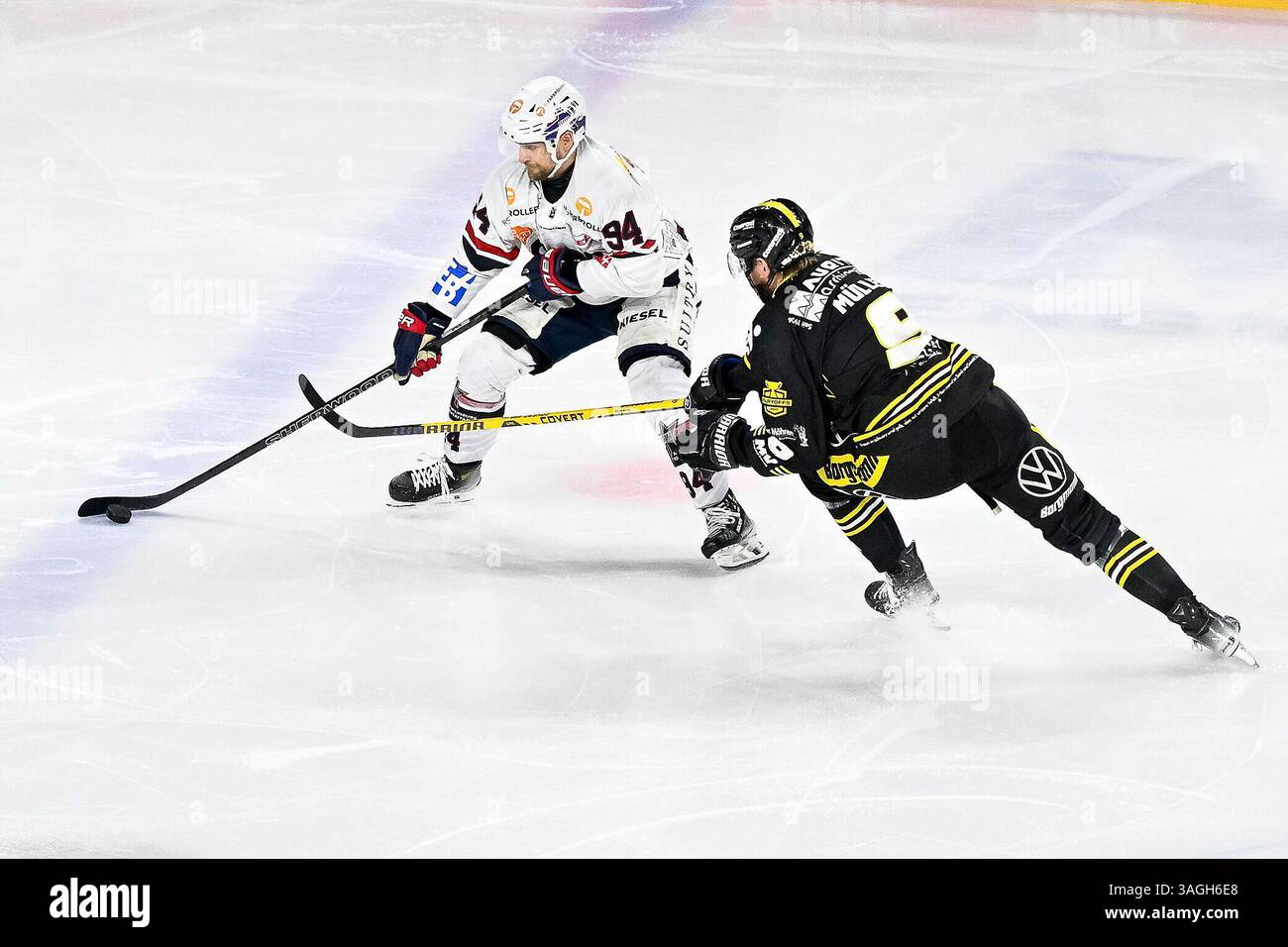 Eishockey DEL2 - Playoff Halbfinale Spiel 5: Krefeld Pinguine vs ...