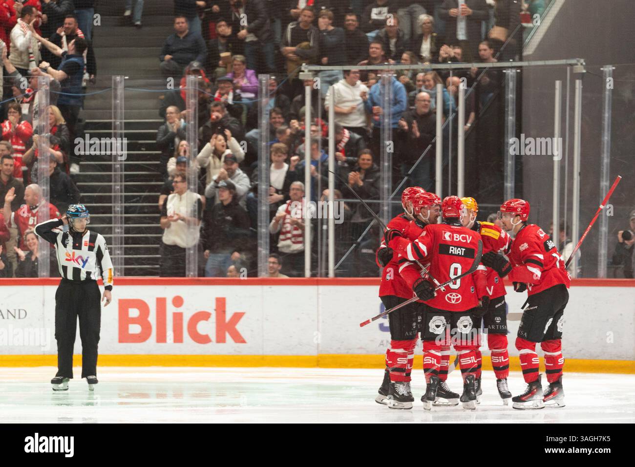 Lausanne, Switzerland. , . team celebrates goal by Ken Jager (offense ...