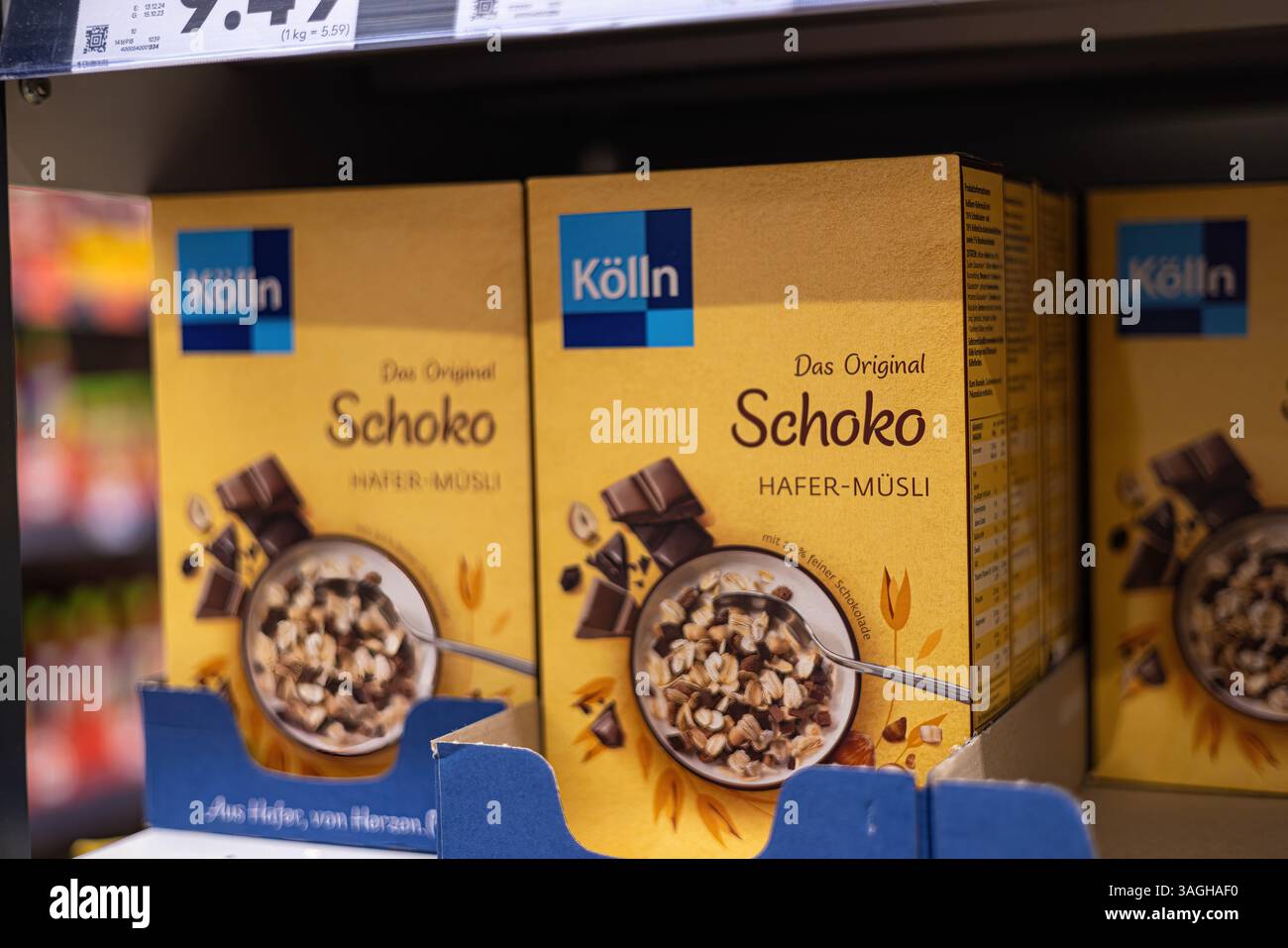 This Koelln Das Original Schoko Hafer-Muesli image features the iconic ...
