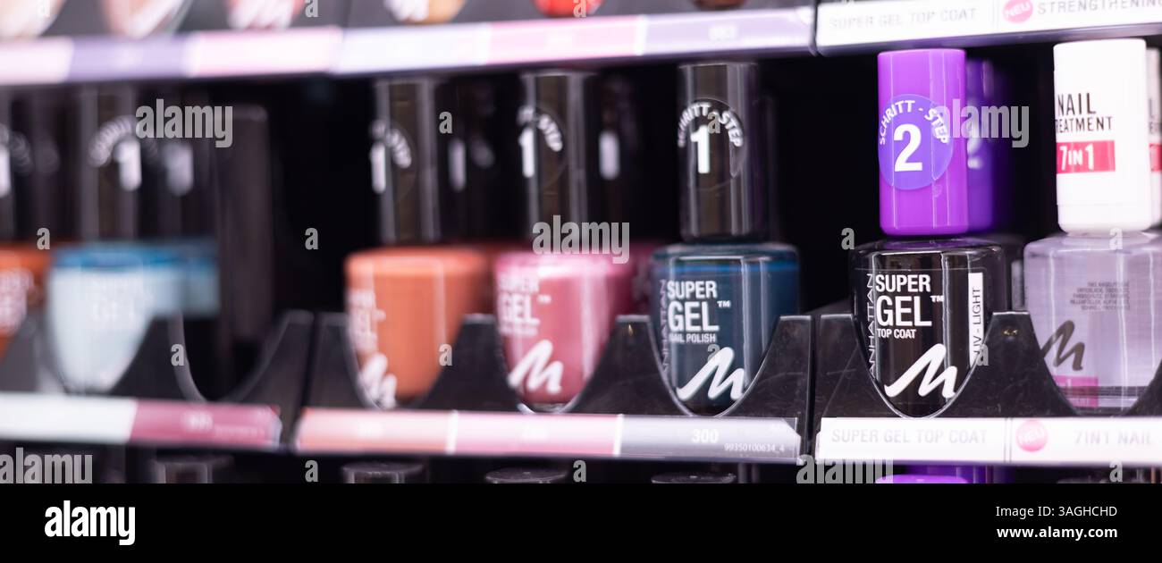 Colorful array nail polish hi-res stock photography and images - Alamy