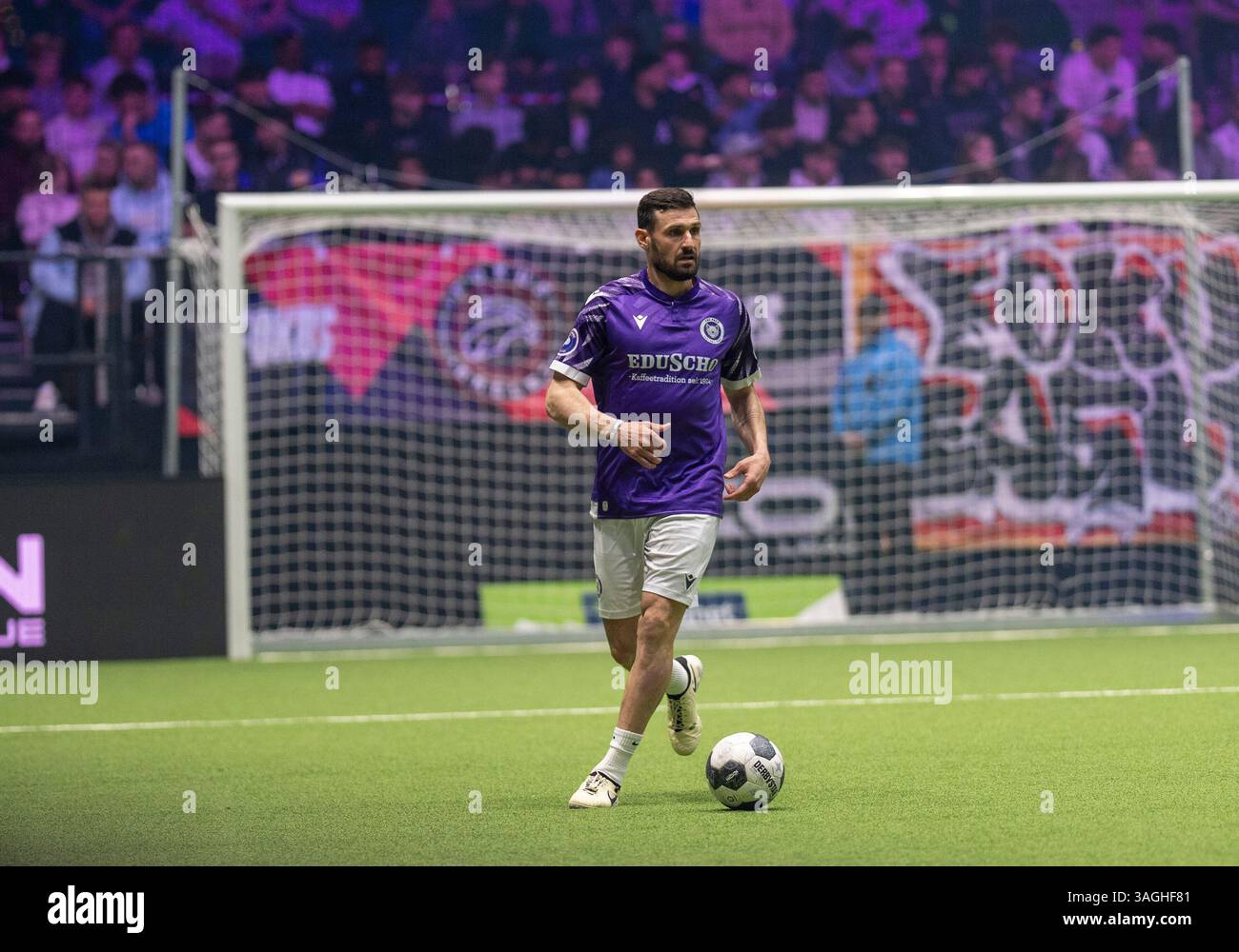 Daniel Caliguiri ( ehemaliger Fussballprofi ) vom Team The Pack. Trikot ...