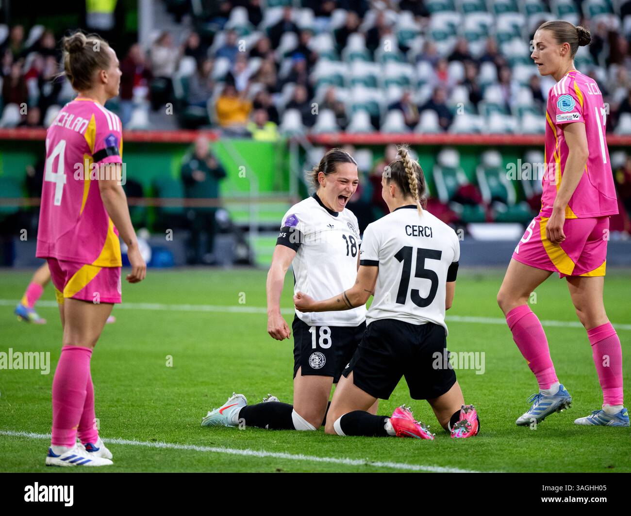 Giovanna Hoffmann (Deutschland, #18), Selina Cerci (Deutschland, #15 ...