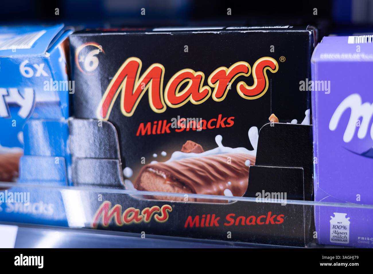 Mars Milk Snacks in a sleek package highlight the beloved chocolate ...