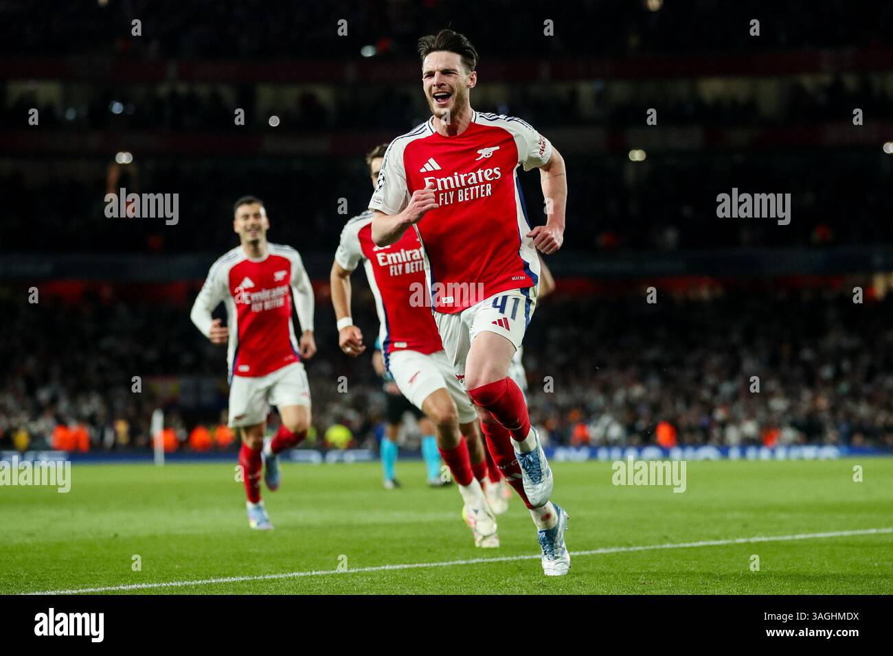 Declan Rice of Arsenal celebrates his goal to make it 2-0 during the ...