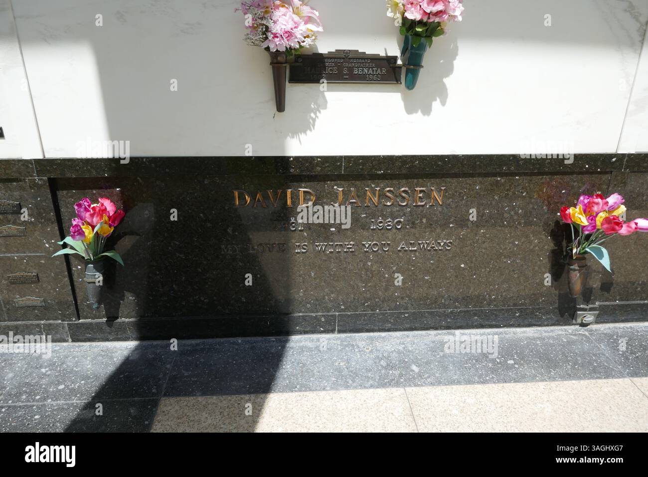 Culver City, California, USA 7th April 2025 Actor David Janssen Grave in Mausoleum, Memory Court ...