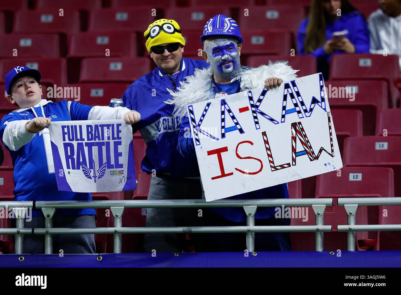ST. LOUIS, MO - APRIL 06: St. Louis Battlehawks Fans prior to the start ...