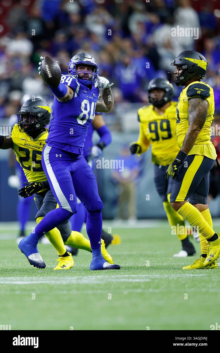 ST. LOUIS, MO - APRIL 06: St. Louis Battlehawks tight end Jake ...