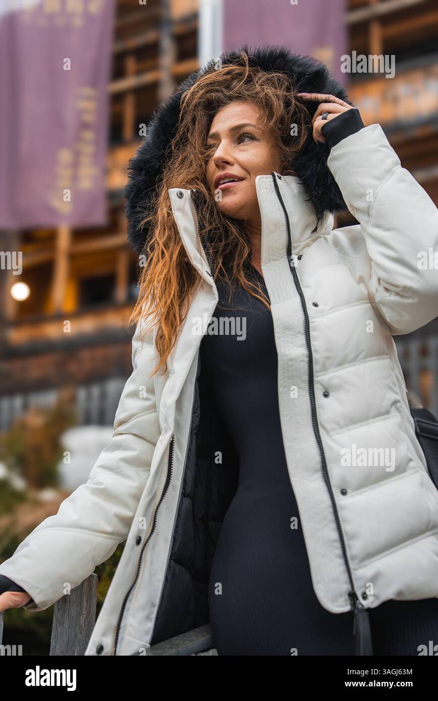 Puffer silhouette hi-res stock photography and images - Alamy