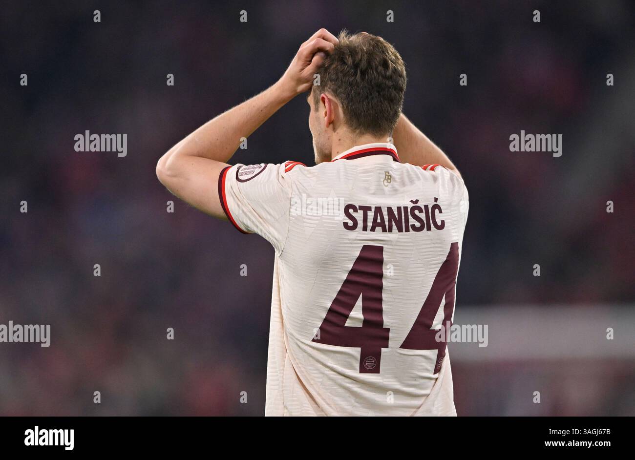 Josip Stanisic FC Bayern Muenchen FCB (44) Enttaeuschung enttaeuscht ...