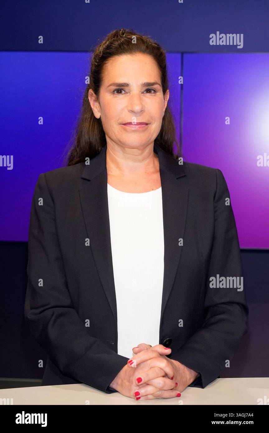 Dagmar Rosenfeld in der ARD-Talkshow maischberger im Studio Berlin ...