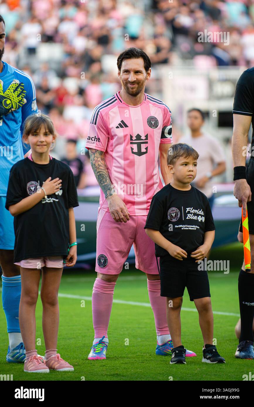 Lionel messi inter miami stands hi-res stock photography and images - Alamy