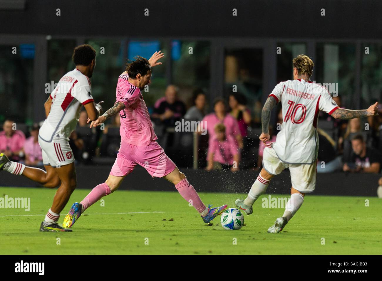 Lionel messi inter miami hi-res stock photography and images - Alamy