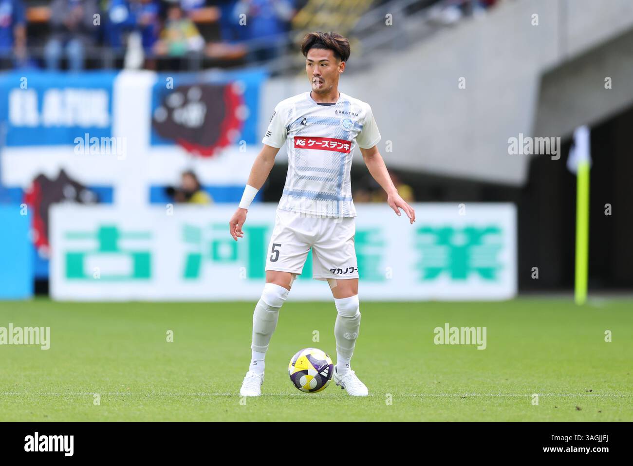 Tetsuya Chinen (Hollyhock), APRIL 5, 2025 - Football / Soccer : 2025 J2 ...