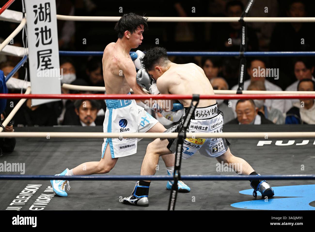 Tokyo, Japan, Credit: MATSUO. 8th Apr, 2025. (L-R) Kyosuke Takami, Toshiki Kawamitsu Boxing ...
