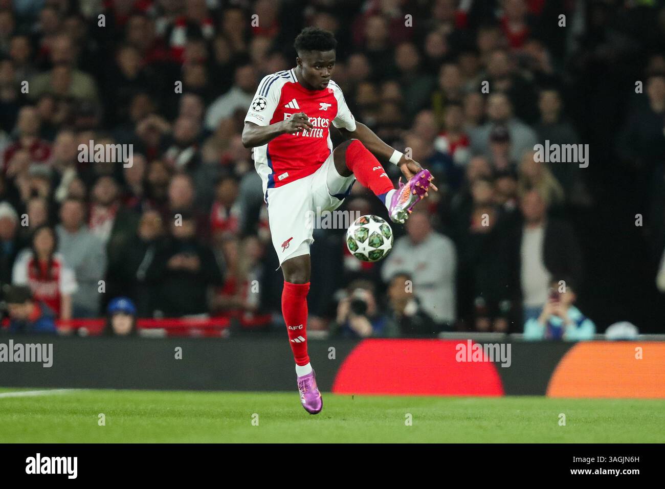 London, UK. 08th Apr, 2025. Bukayo Saka of Arsenal controls the ball ...