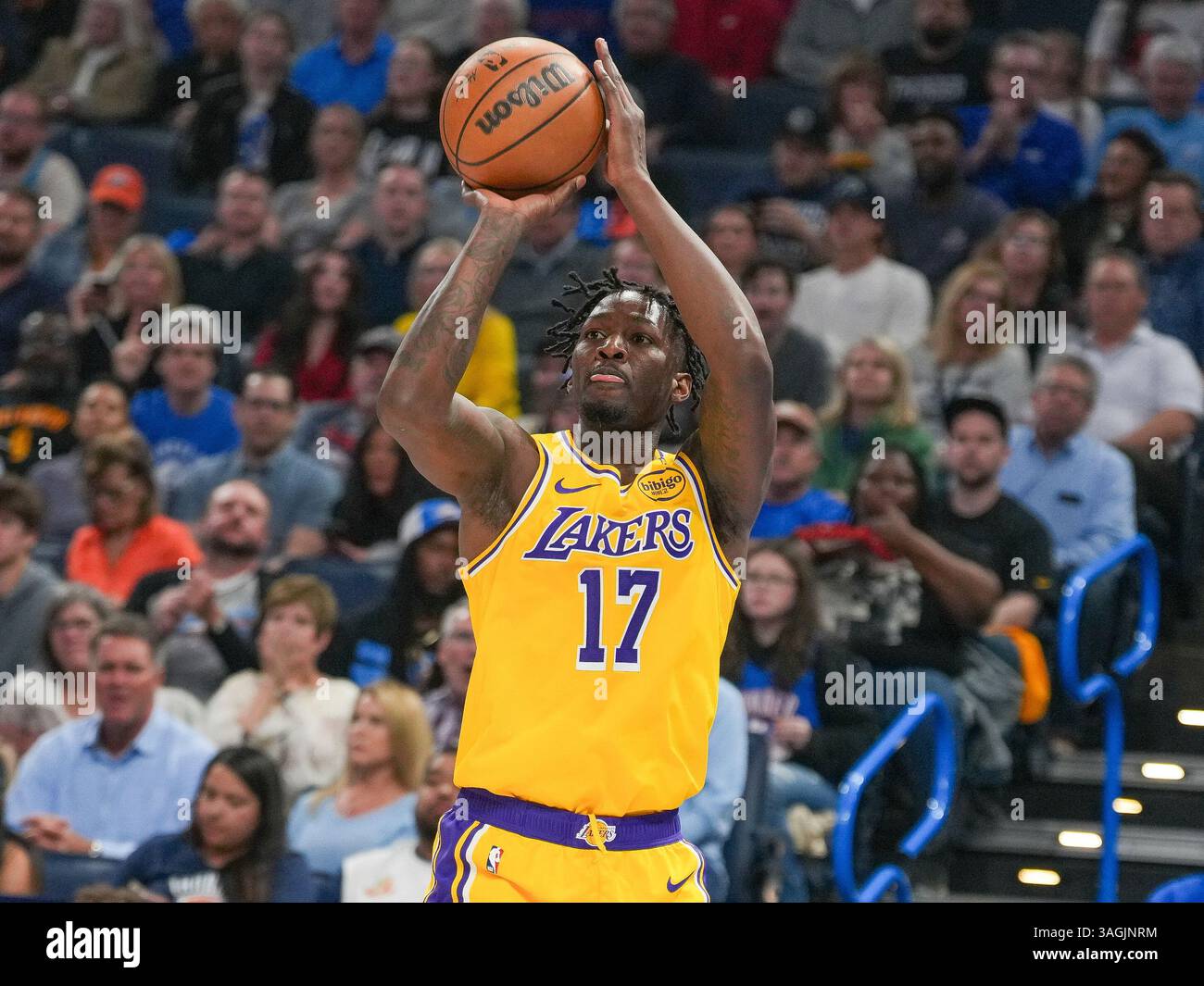Los Angeles Lakers forward Dorian Finney-Smith shoots during the first ...