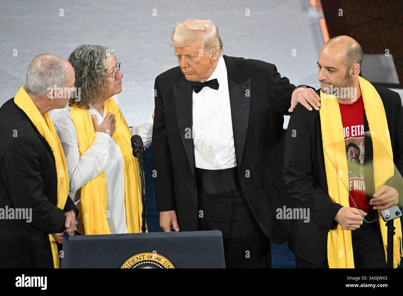 Israeli hostages freed from Gaza join President Donald Trump on stage ...