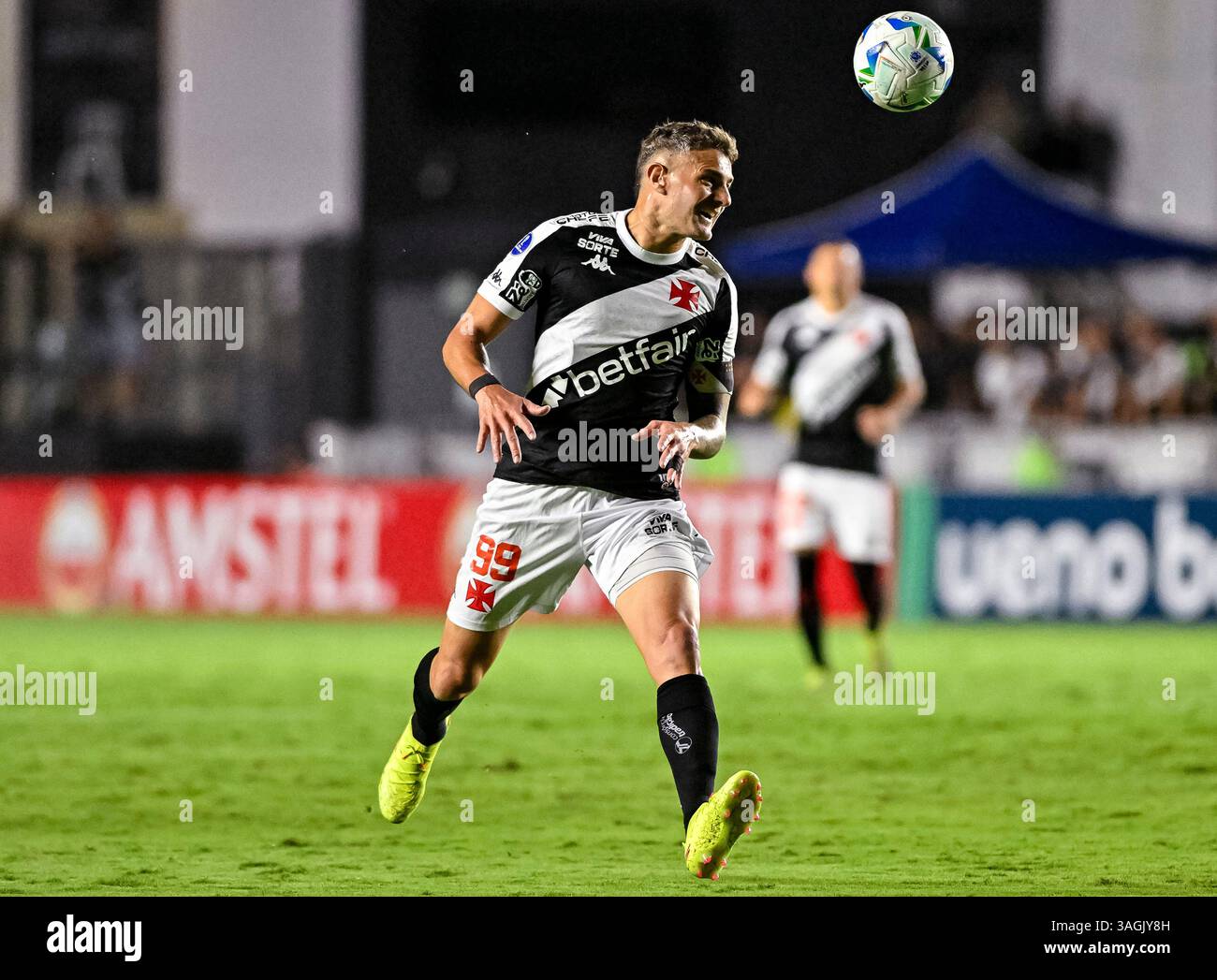 Estádio São Januário RIO DE JANEIRO, BRAZIL - APRIL 08: Pablo Vegetti ...