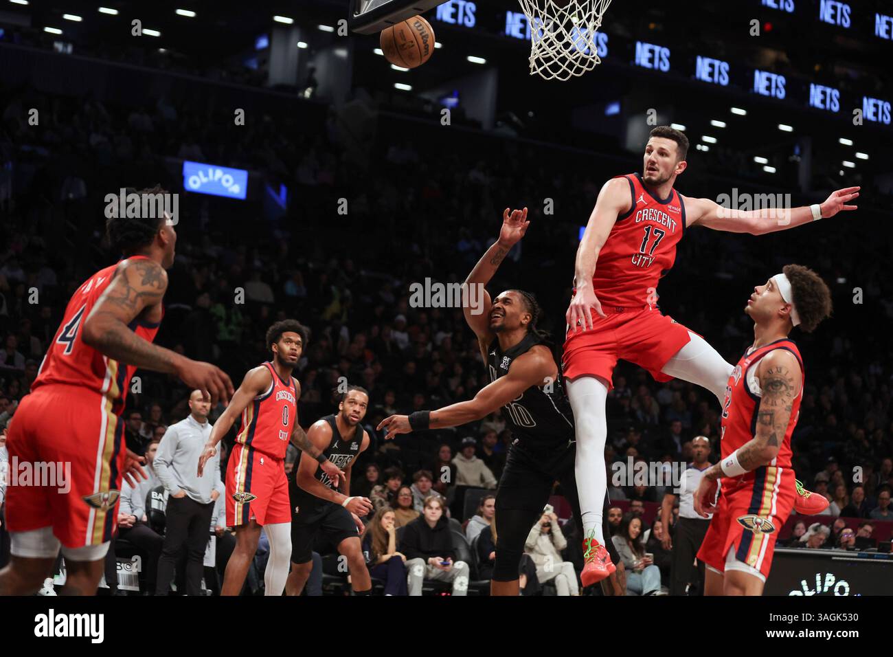 Brooklyn Nets guard Tyson Etienne (10) is defended by New Orleans ...