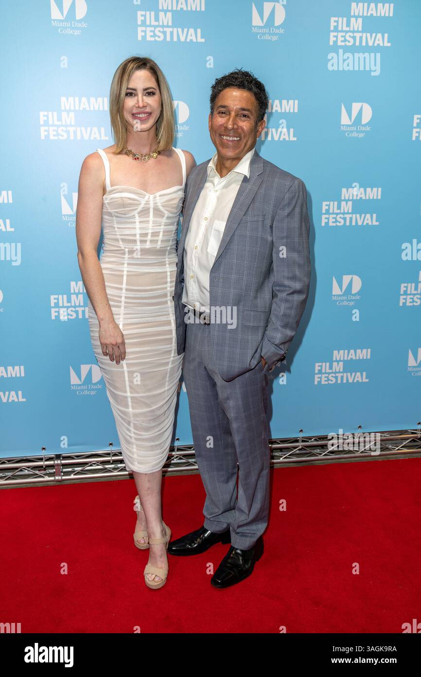 MIAMI, FL - APRIL 8: Actress Kelsey Darragh and actor Oscar Nu?ez ...