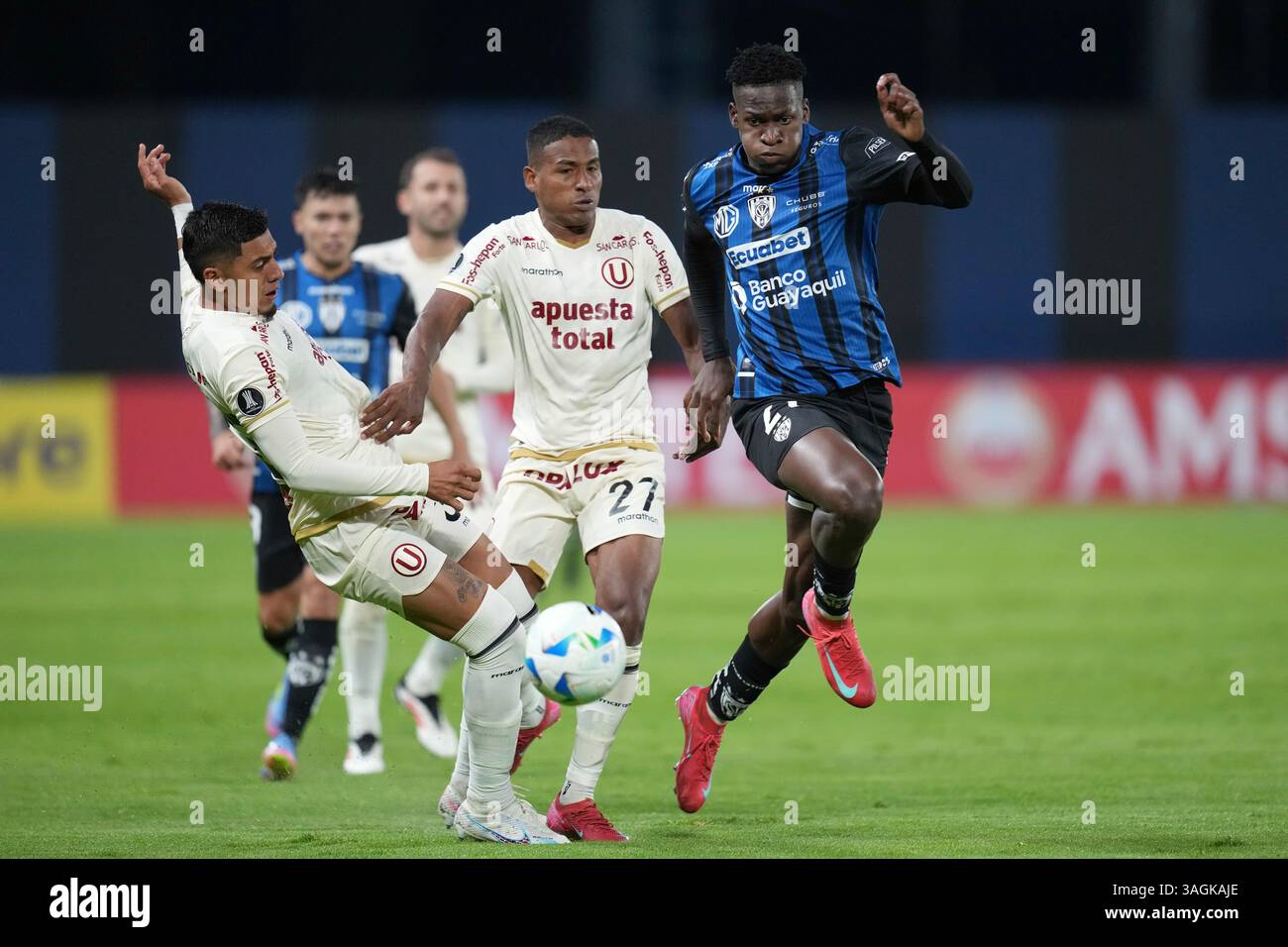 Jean Arroyo of Ecuador's Independiente del Valle, right, and Cesar Inga ...