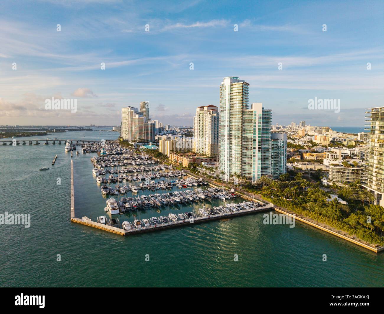 Yacht club. Marina in Miami, Florida. Private docks. South pointe Miami ...