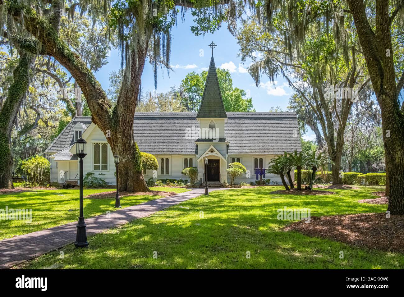 Christ Church on St. Simons Island was originally established in 1736 ...