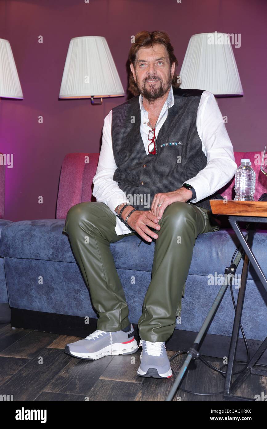 April 8, 2025, Mexico City, Ciudad de Mexico, Mexico: British singer ...