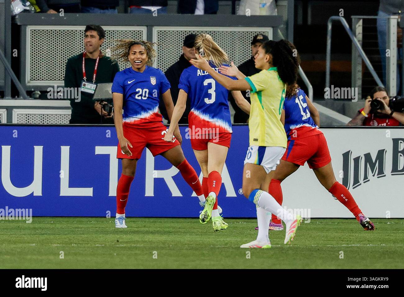 SAN JOSE, CA - APRIL 08: United States Women's National Team Midfielder ...
