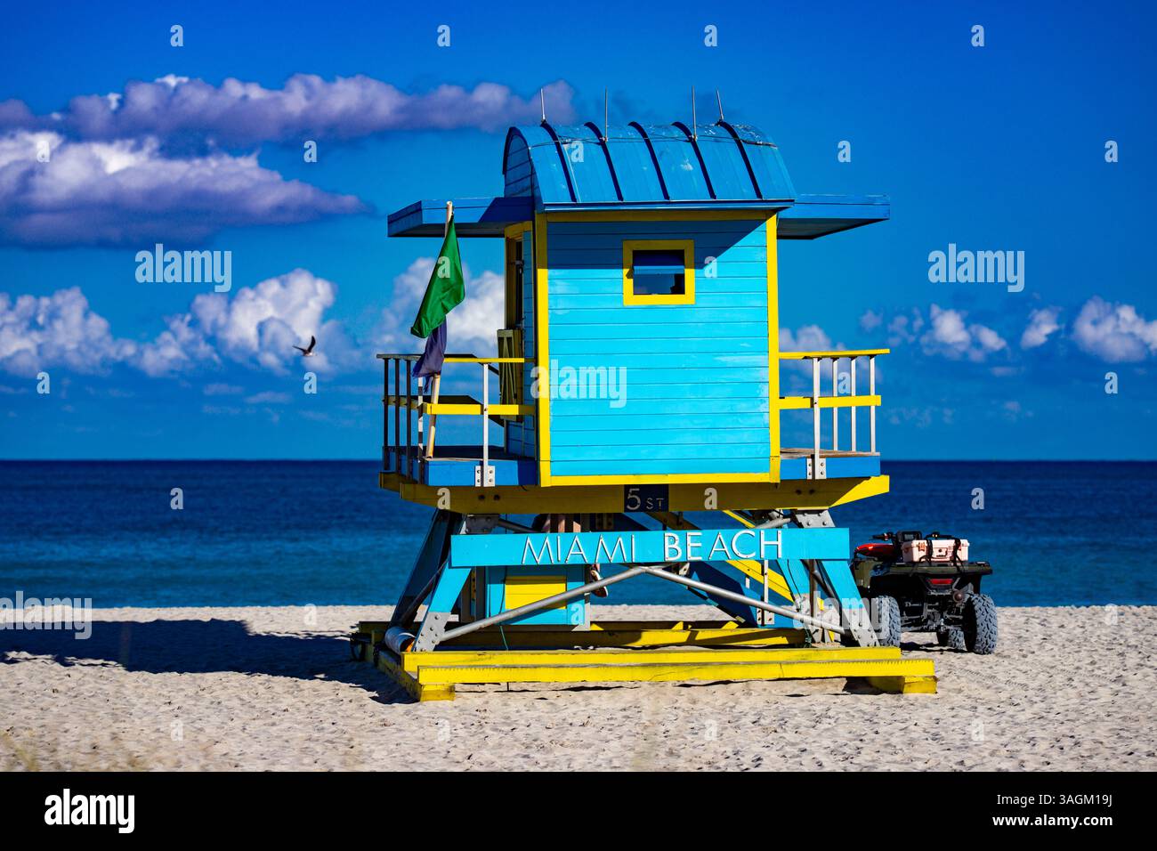 Miami pier. Iconic lifeguard tower on Miami Beach. Scenic view of Miami ...