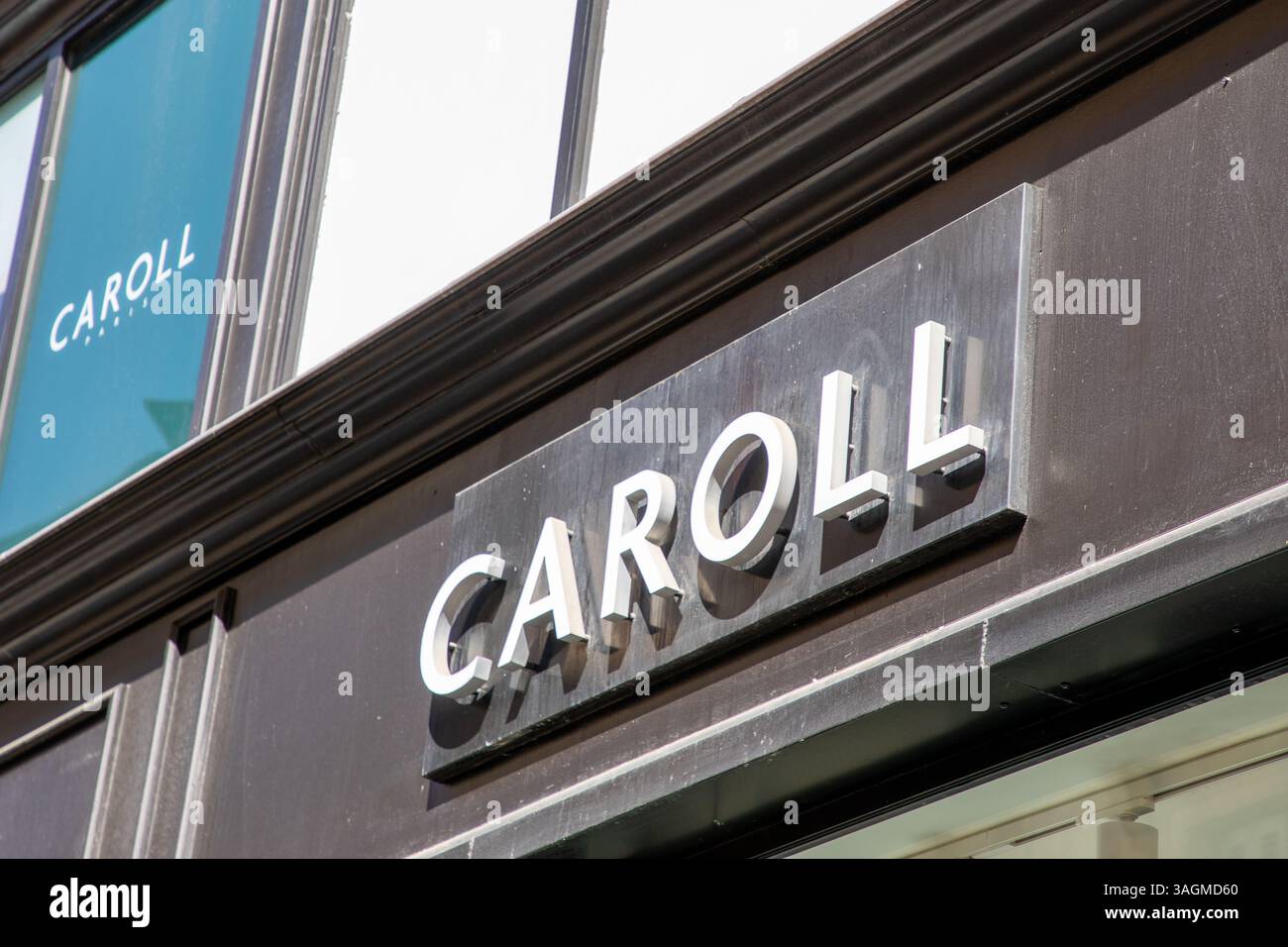 Bordeaux , France - 04 09 2025 : caroll storefront sign logo and brand ...