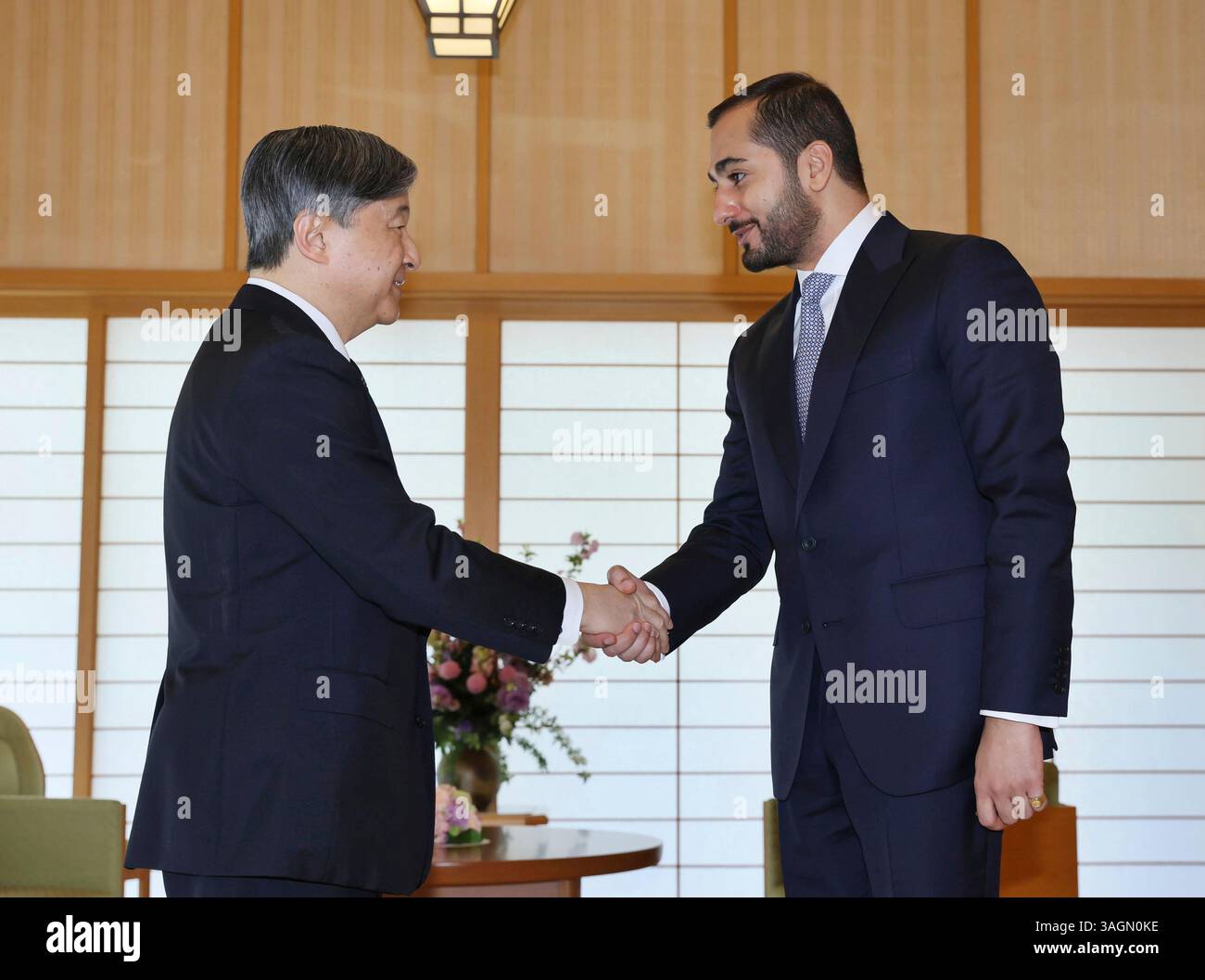 Japanese Emperor Naruhito (L) meets Crown Prince of Oman Theyazin bin ...