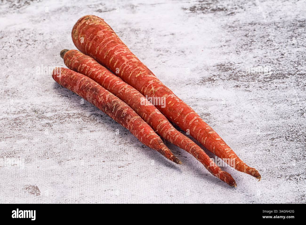 Red Indian raw carrot vegetable root Stock Photo - Alamy