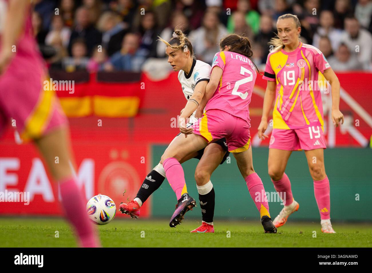 Wolfsburg, Germany. 08th Apr, 2025. Selina Cerci (15) of Germany and ...